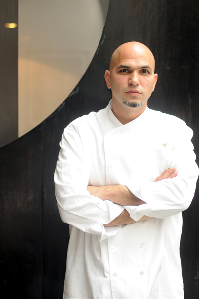 Michael-Psilakis-portrait | Celebrity chefs, Chef, Greek recipes